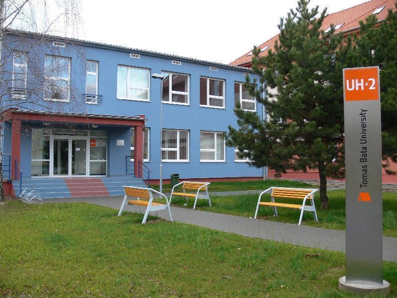 Představení kandidátů do Akademického senátu FLKŘ - Fakulta logistiky a ...