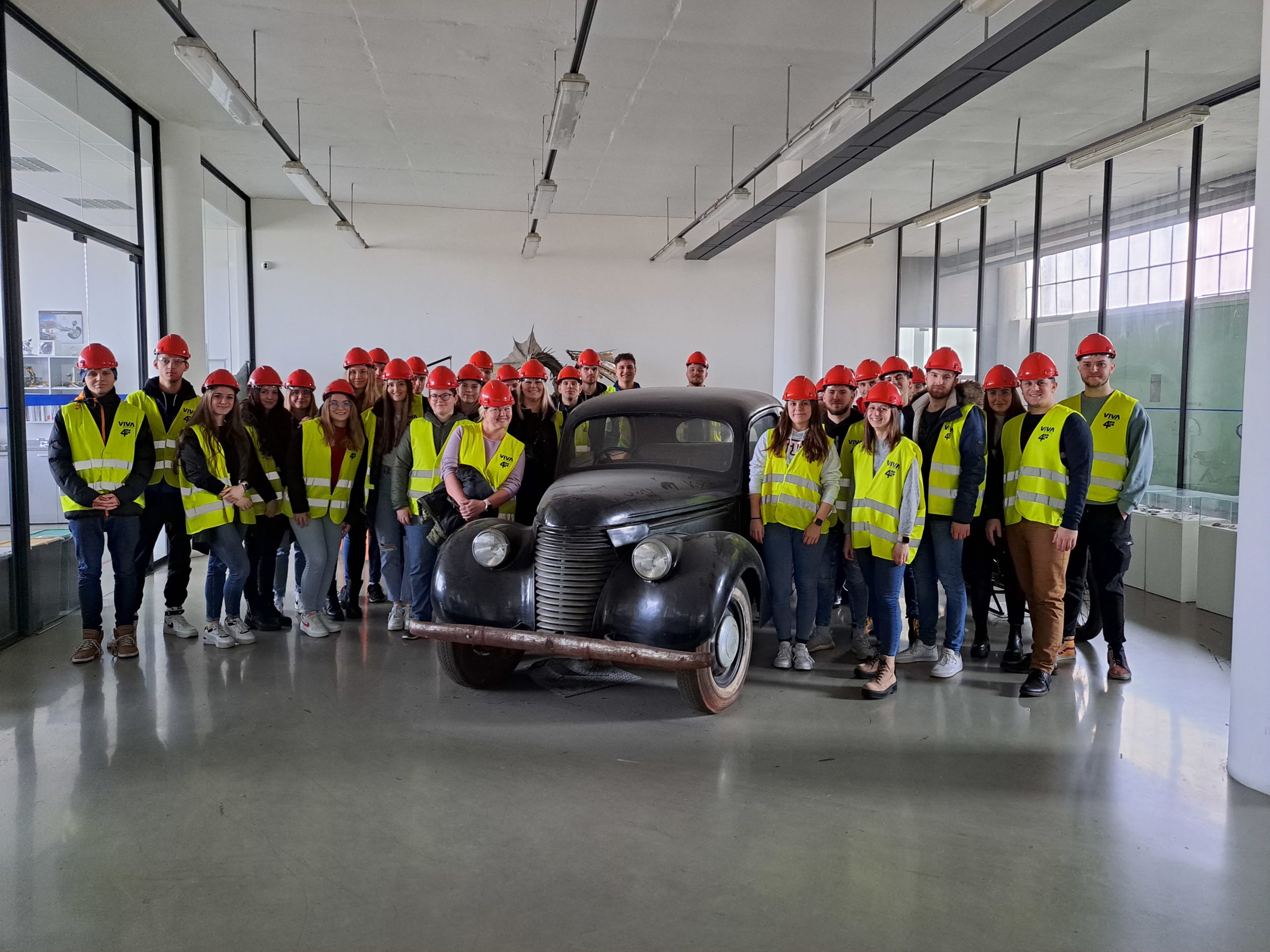 Studium na FLKŘ vás připraví na skutečnou praxi! - Fakulta logistiky a ...