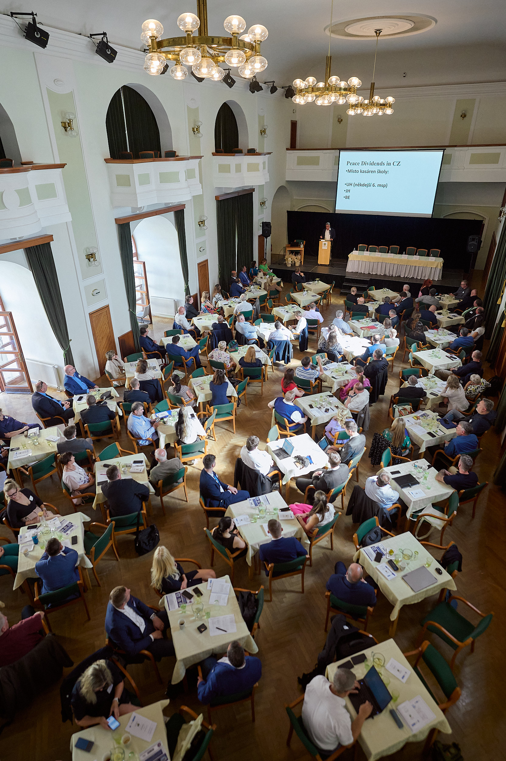 Odborný program konference - Fakulta logistiky a krizového řízení