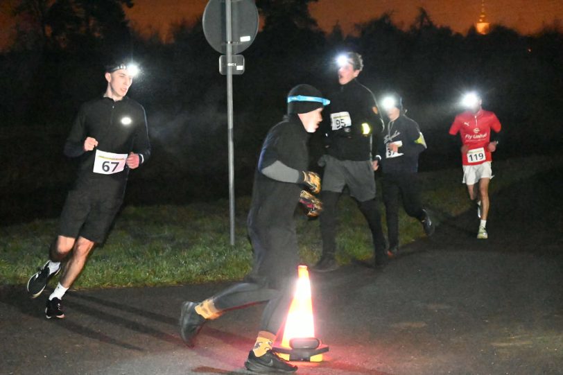 Noční charitativní běh pro Šimona: Fakulta logistiky a krizového řízení ...